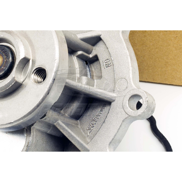 Помпа насос охлаждающей жидкости GM 24405895, 24405896, 25195119 ...