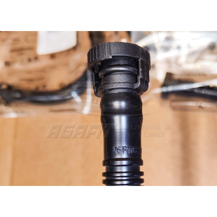 Шланг для удаления воздуха VAG 06F103221E